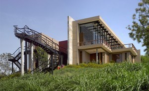 20 Spectacular Bridge House Designs