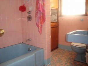 20 of the Worst Bathroom Design Ideas We've Ever Seen