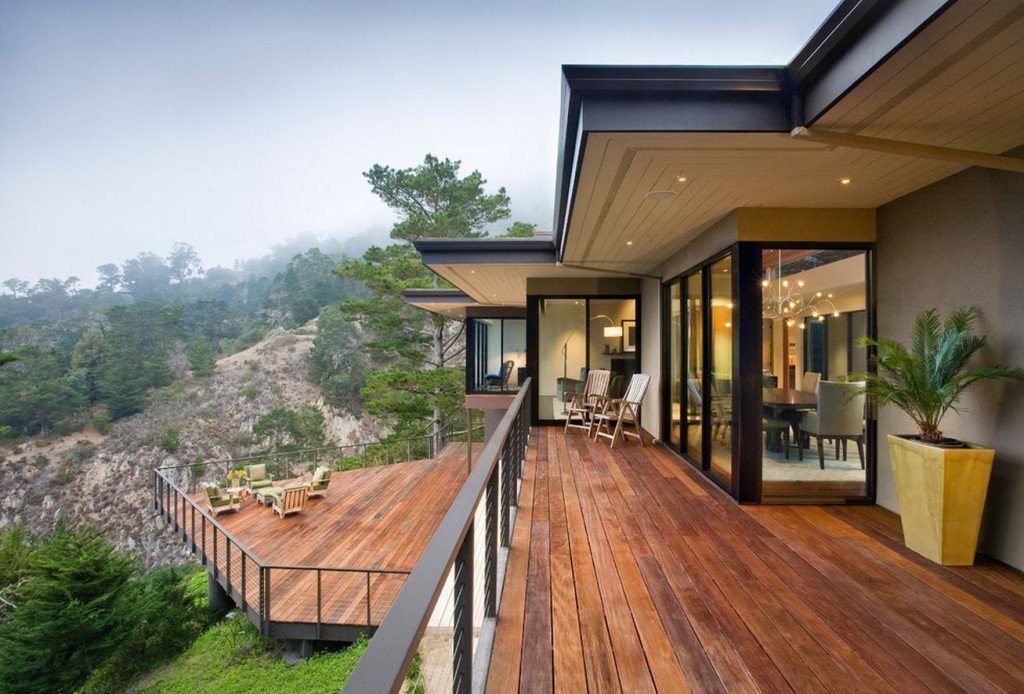 20 Massive Decks With Spectacular Views