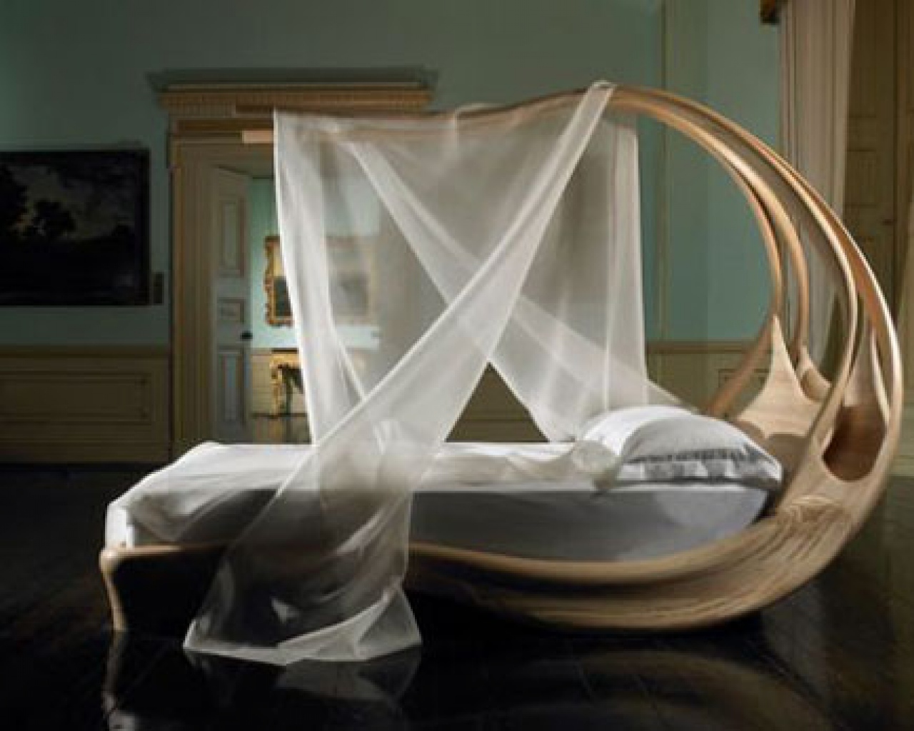 20 Canopy Beds That Will Blow you Away