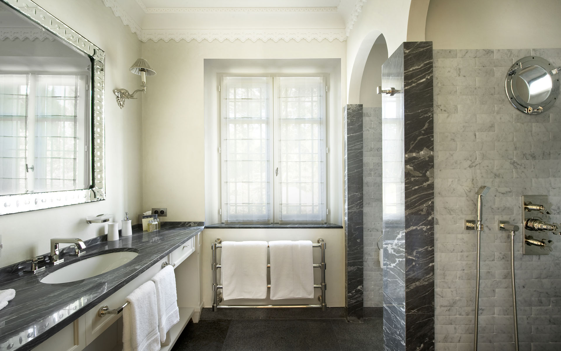 20 Stunning Marble Bathroom Design Ideas