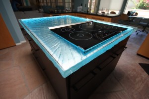 20 Gorgeous Glass Kitchen Countertops