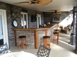 20 Incredible Out Door Home Bar Designs