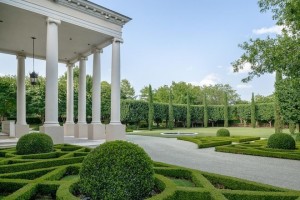 White House Replica In Dallas TX Being Sold For $15 Million