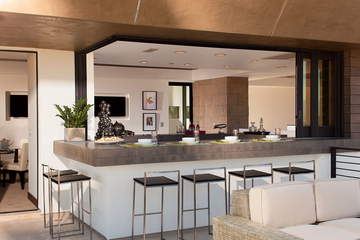 20 Incredible Out Door Home Bar Designs