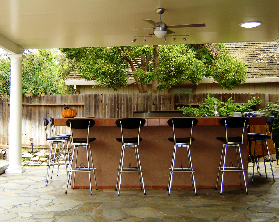 20 Incredible Out Door Home Bar Designs