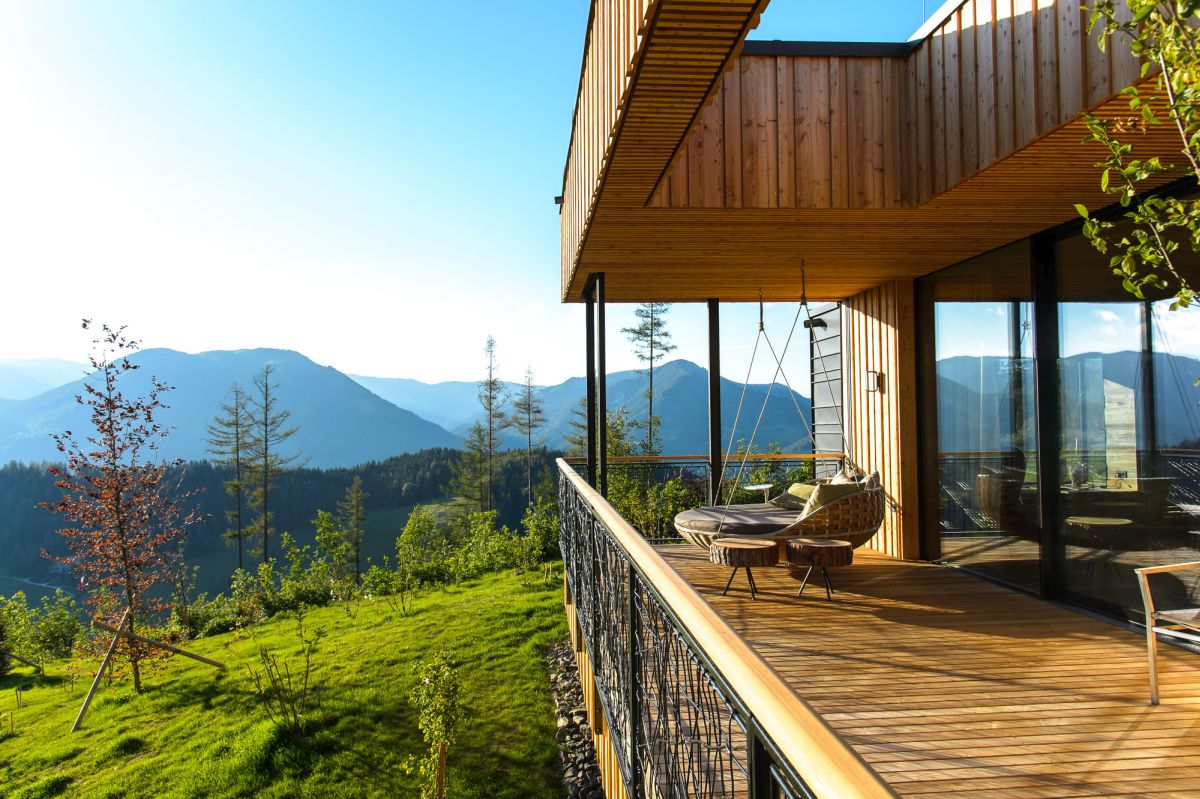 20 Porches With Incredible Views