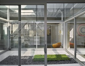 20 Beautiful Glass Enclosed Patio Ideas