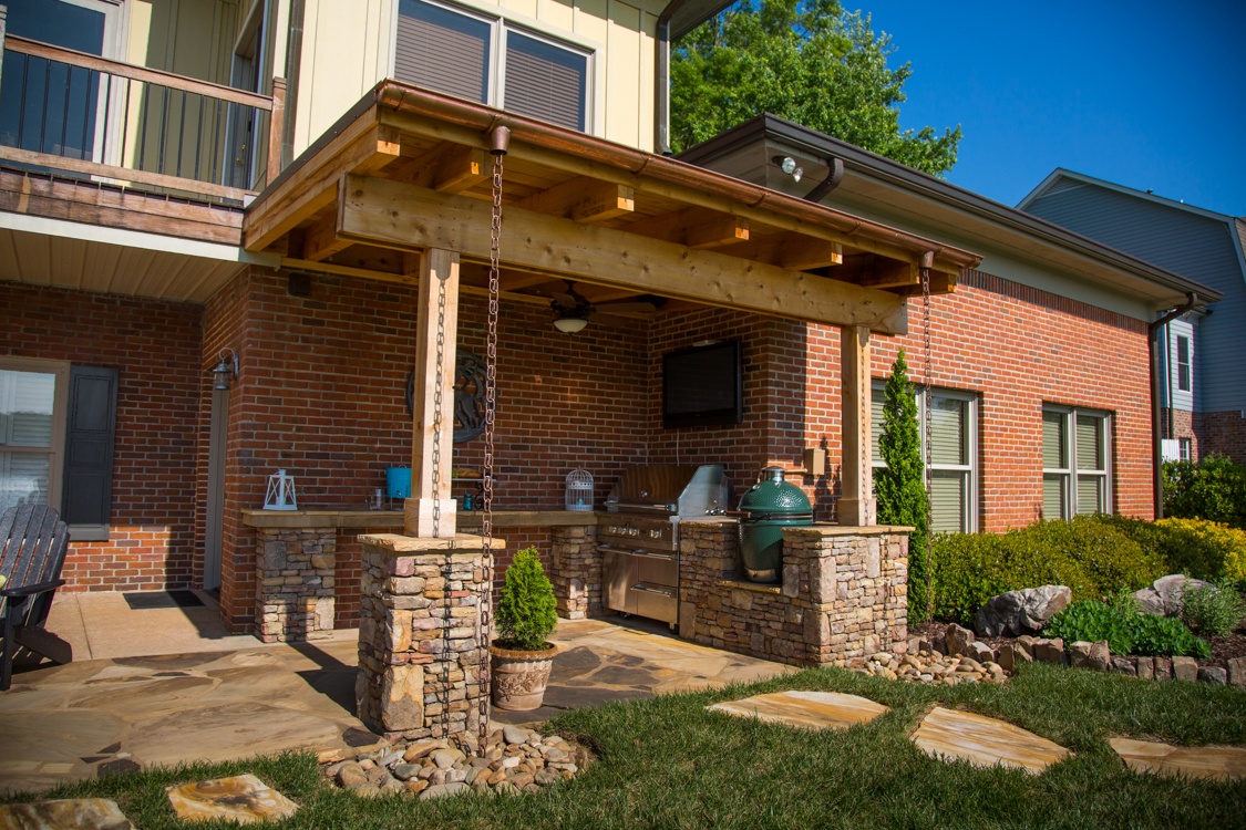 10 Awesome Backyard Man Cave Ideas