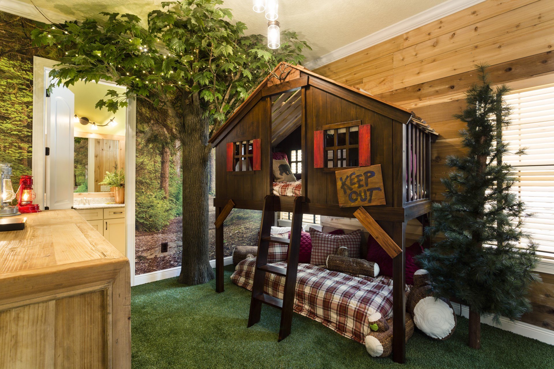 20 Awesome Indoor Tree Houses