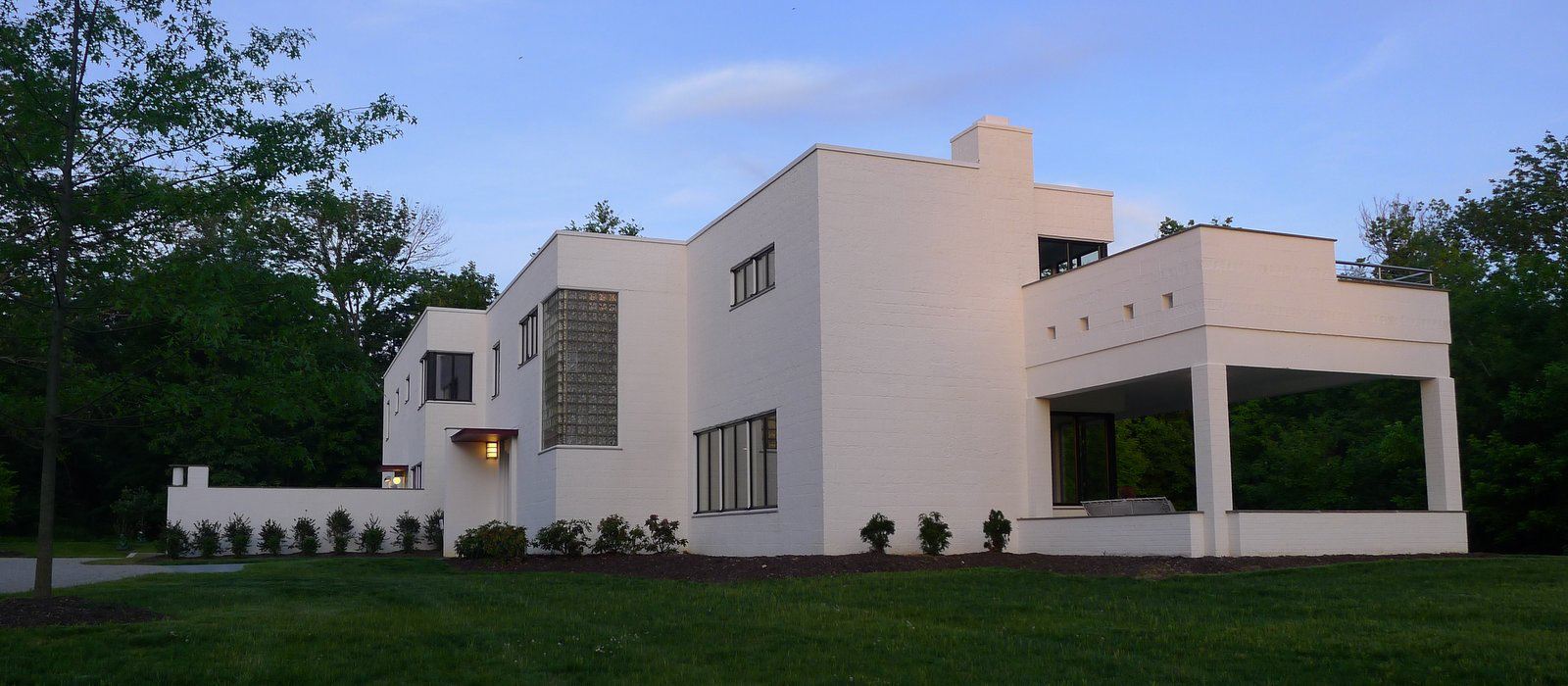 10 Different Types of Home Exterior Styles For New Buyers