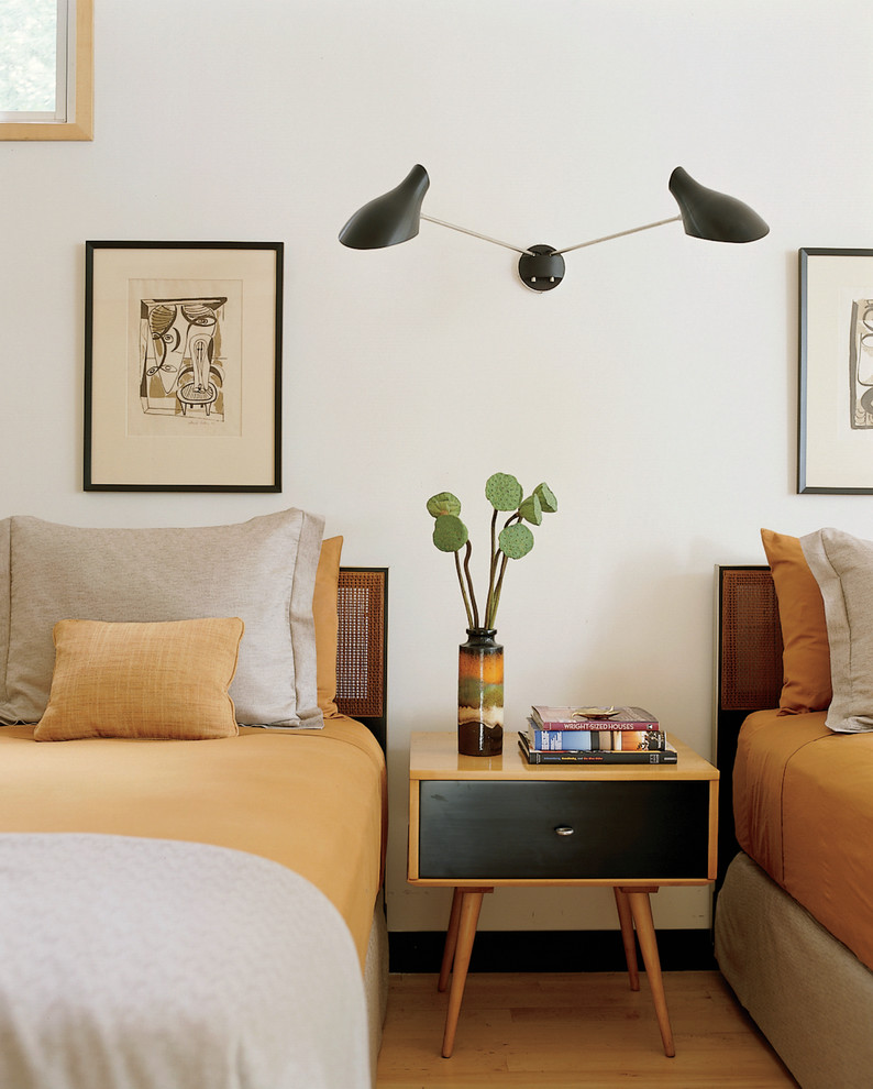 20 Very Stylish Bedside Table Ideas