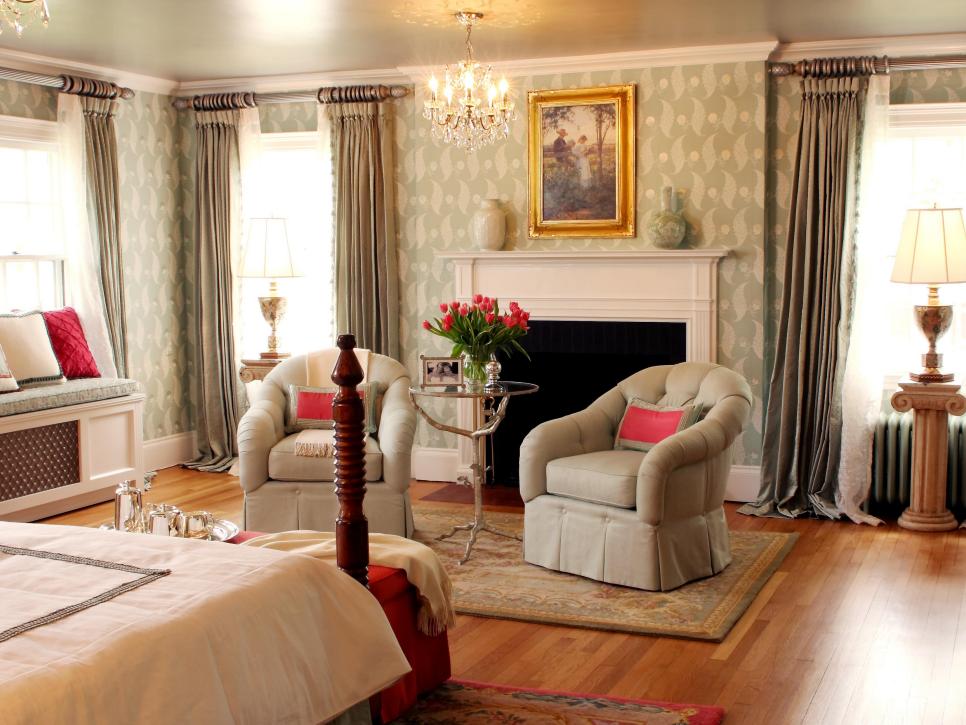 10 Beautiful Bedrooms With Custom Drapes