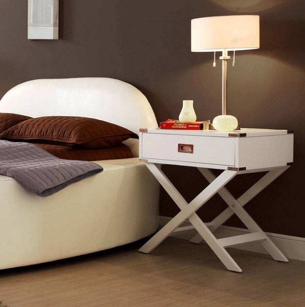 20 Very Stylish Bedside Table Ideas