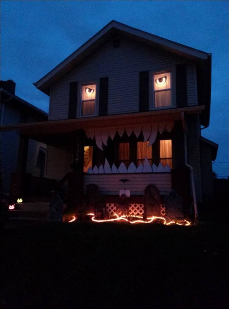 50 Halloween Decorations That Are Beyond Over the Top