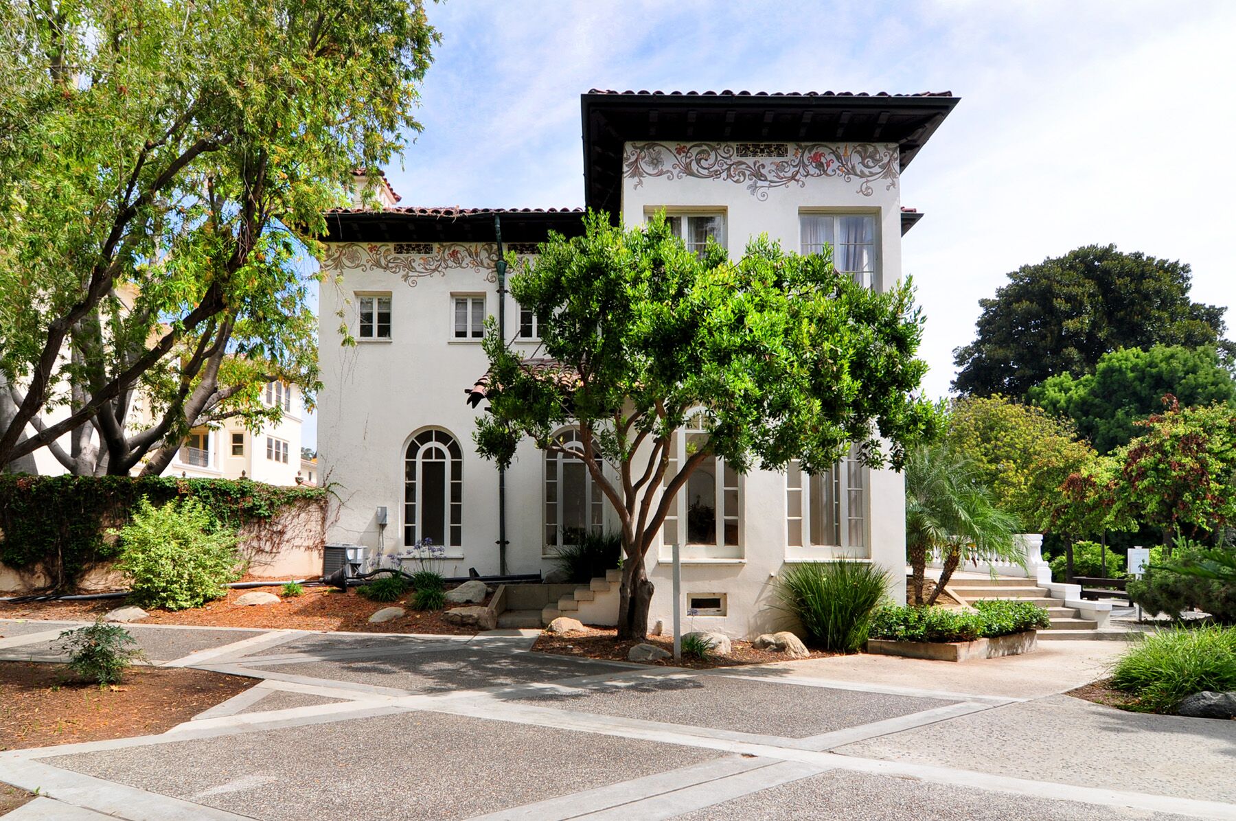 One of Pasadena’s Three remaining Terrace Drive Mansions listed at $4.8M