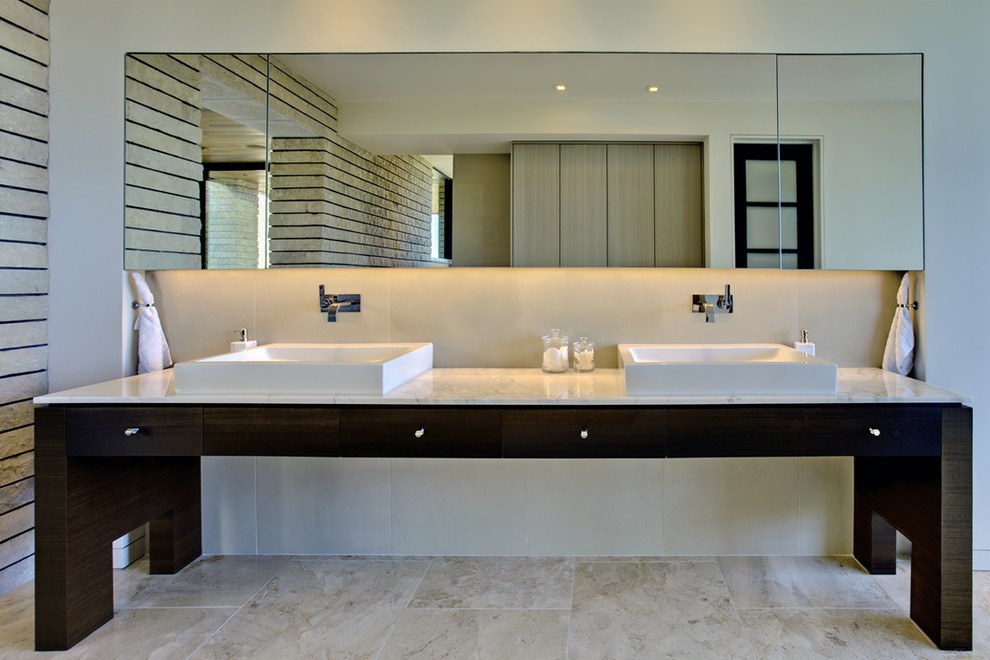 20 Modern Bathrooms With Beautiful Vessel Sinks