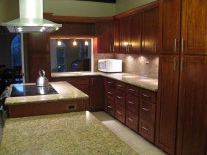 20 Stunning Kitchen Design Ideas With Mahogany Cabinets