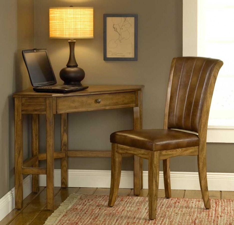 20 Perfect Desks For Small Spaces