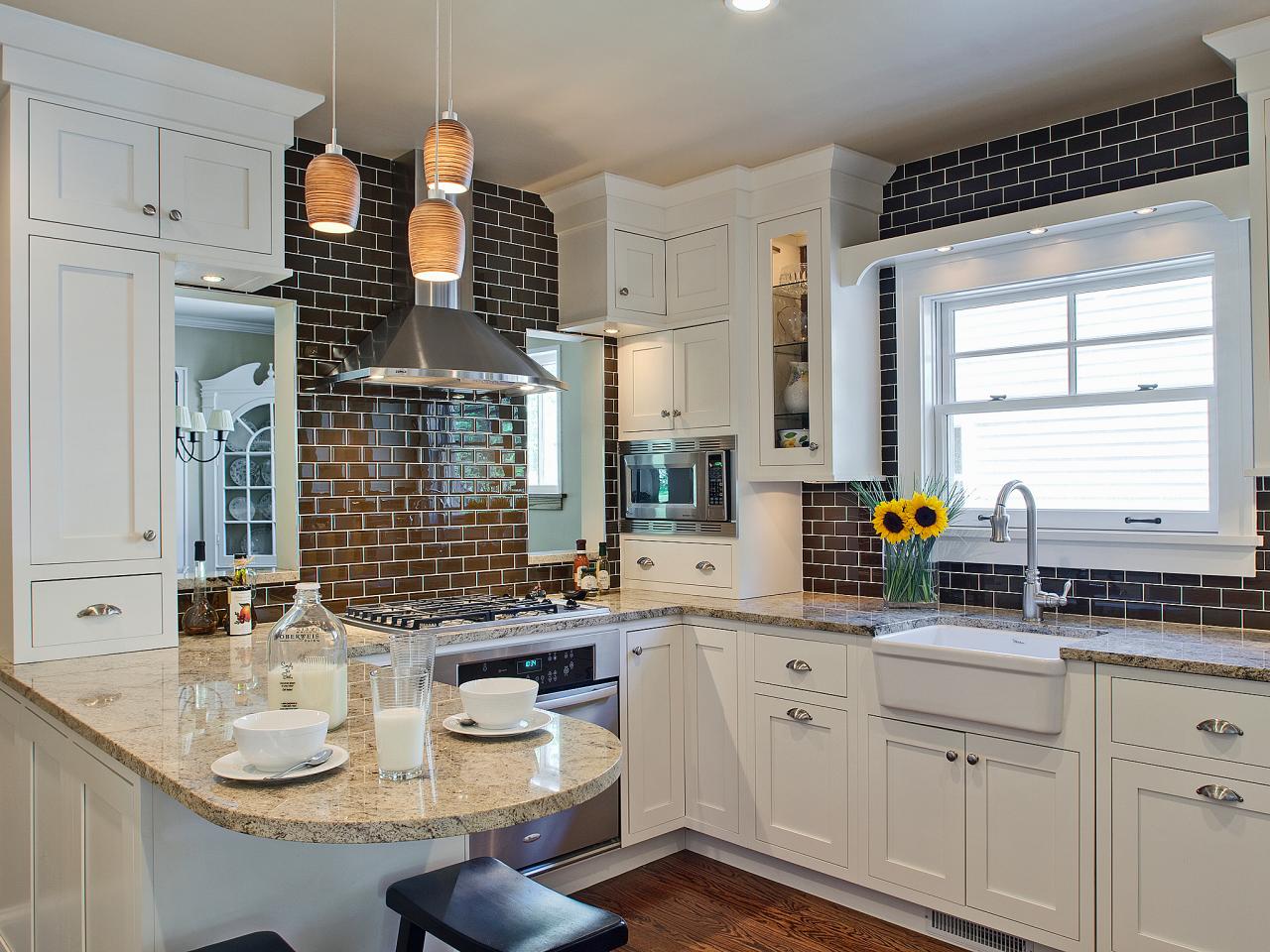 10 Beautiful Kitchens with Brown Walls