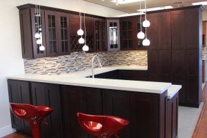 20 Stunning Kitchen Design Ideas With Mahogany Cabinets
