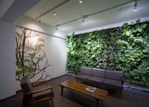 20 Living Spaces With Living Wall Designs
