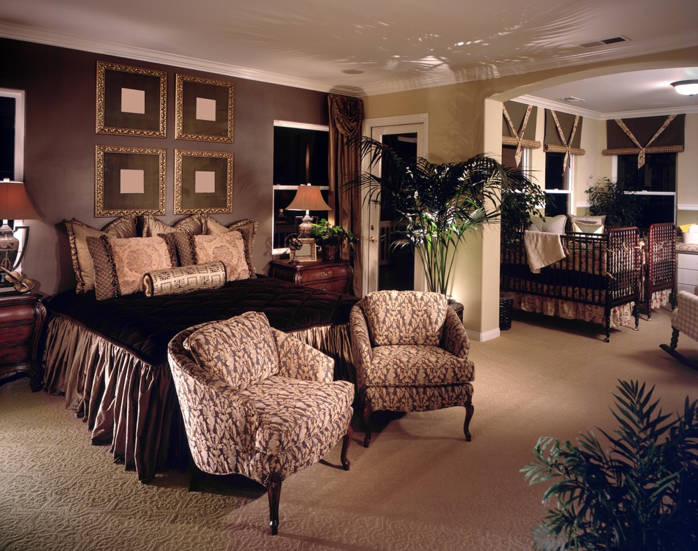 10 Beautiful Master Bedrooms with Brown Walls