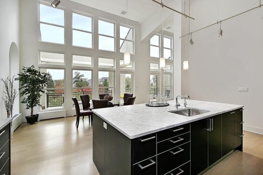 20 Kitchen Designs That Make Great Use Of Natural Light
