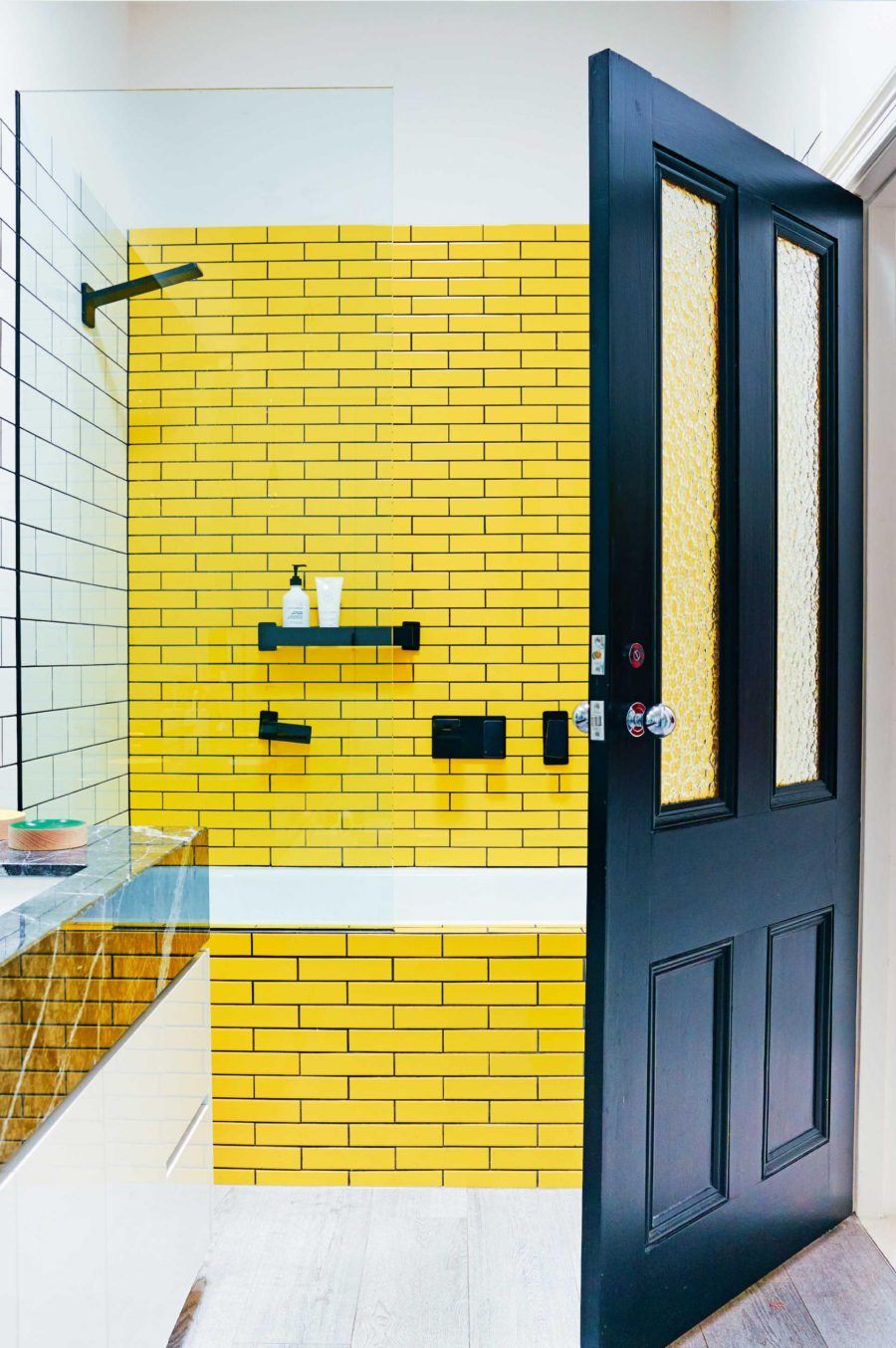 20 Amazingly Colorful Shower Tile Ideas