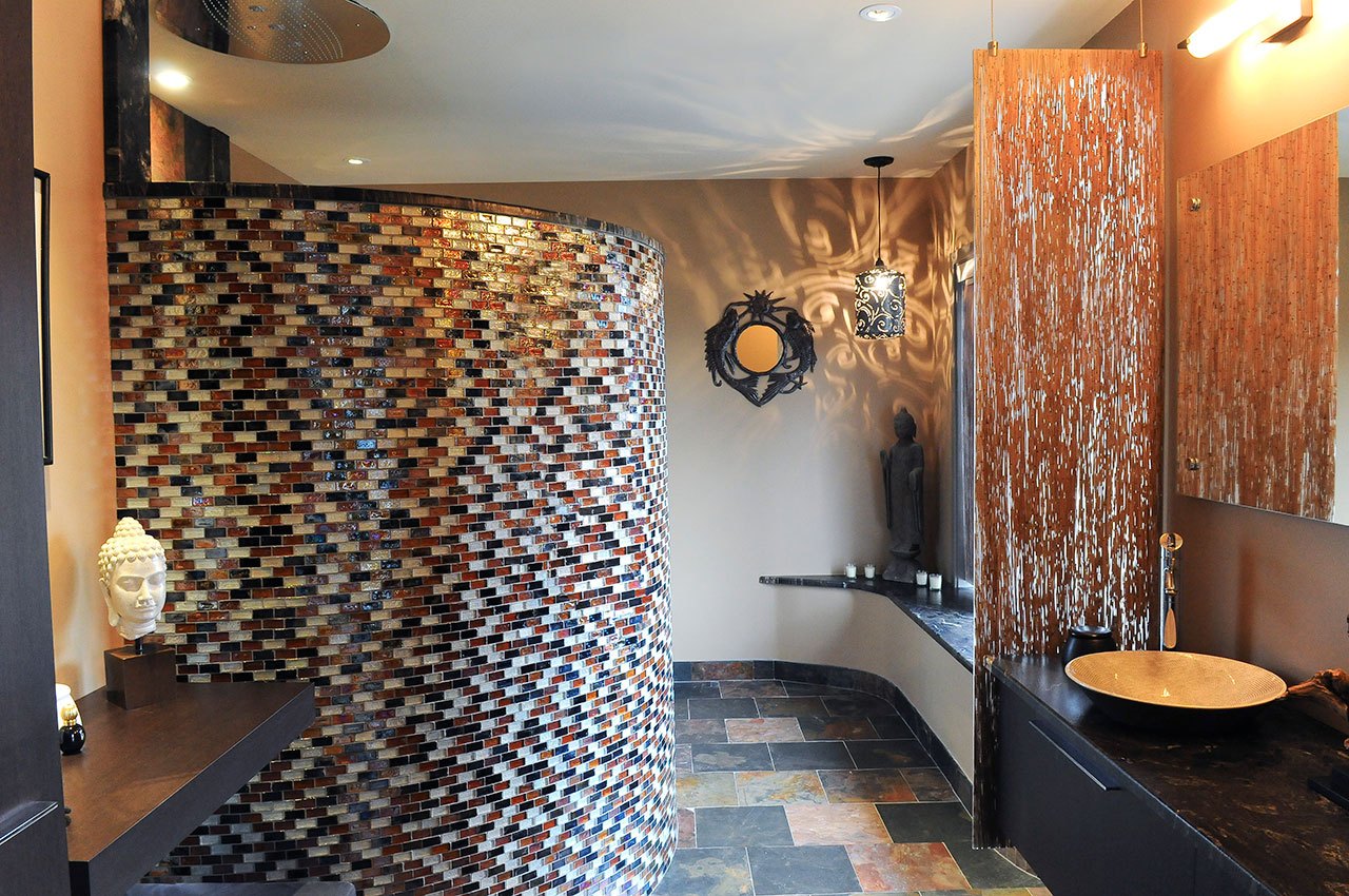 20 Amazingly Colorful Shower Tile Ideas