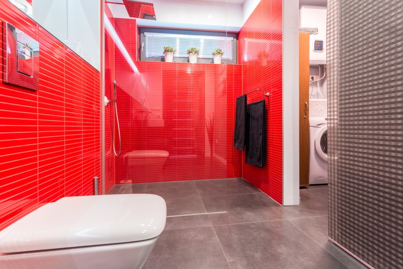 20 Amazingly Colorful Shower Tile Ideas