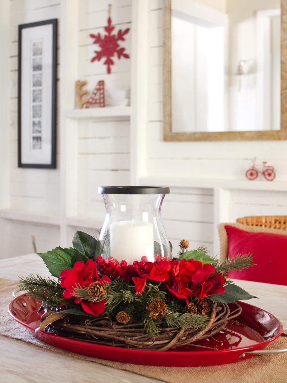 10 Christmas Centerpieces Perfect For Any Home