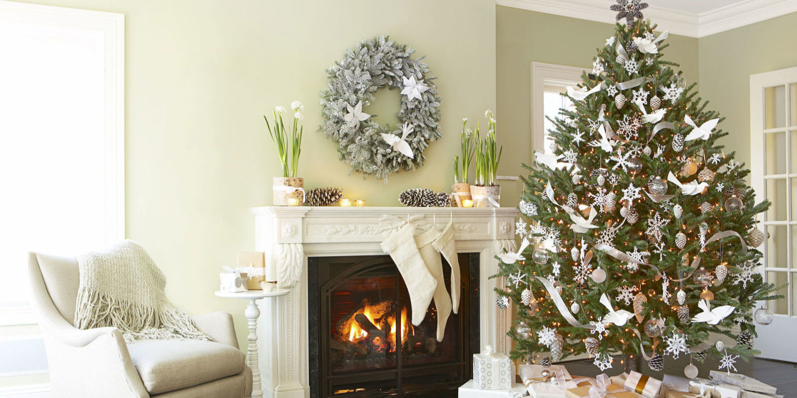 20 Of The Most Beautifully Decorated Christmas Trees