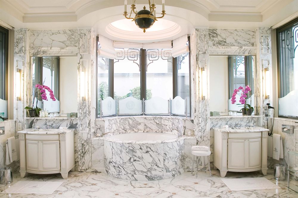 The 10 Most Stunning Marble Bathrooms of 2016