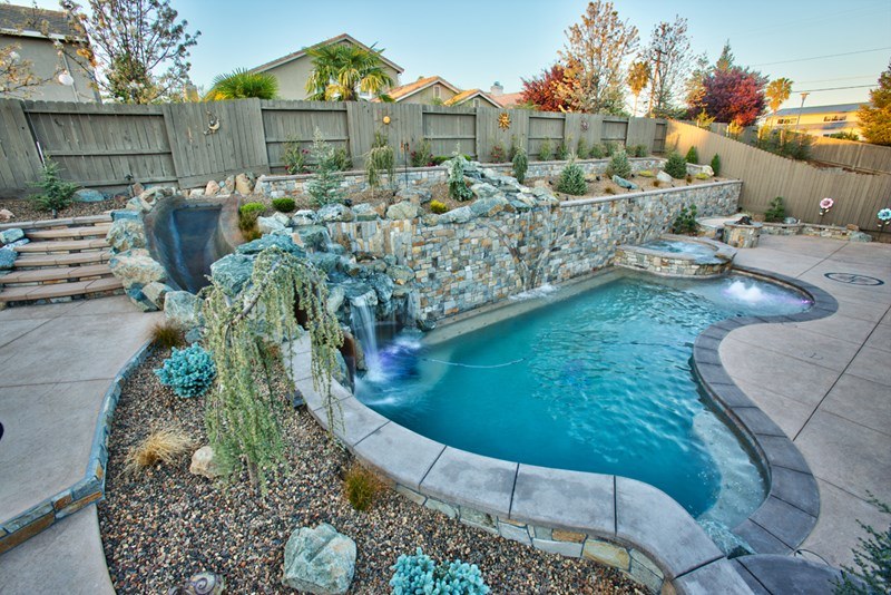 20 Backyard Swimming Pool Ideas With Water Slides