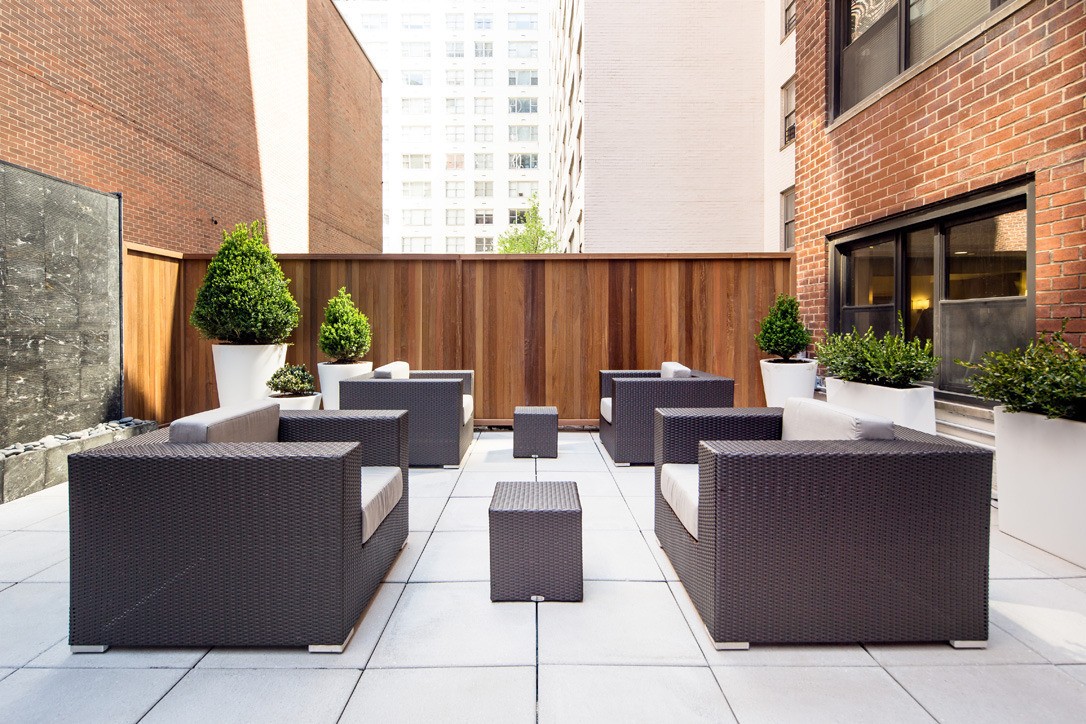 20 of The Most Strikingly Beautiful Rooftop Sitting Areas