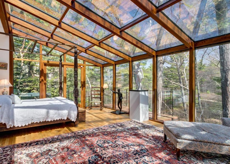 20 Stunning Room Designs With Glass Ceilings
