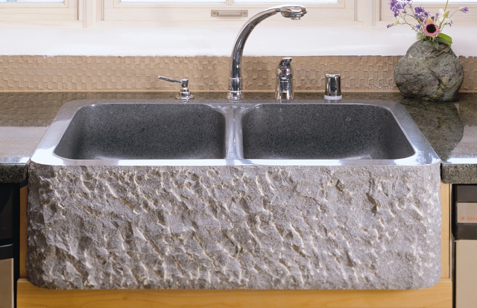 20 Beautiful Kitchen Designs With Stone Sinks