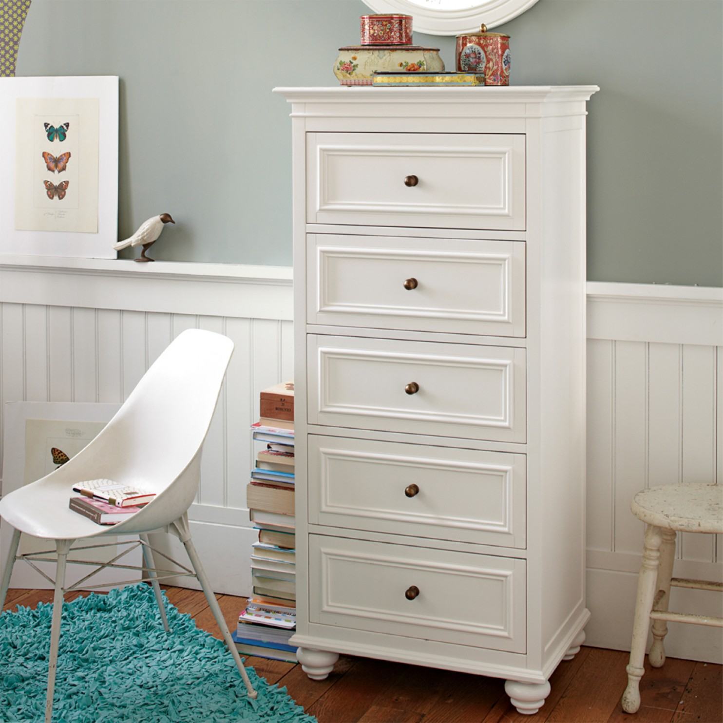 20 Small Dresser Ideas For A Small Bedroom