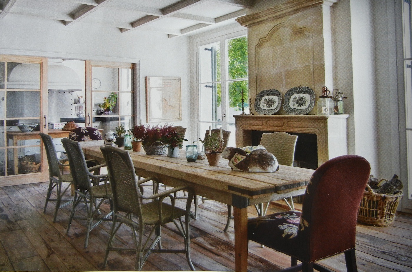 20 Amazing Rustic Kitchen Tables For Your Kitchen - Housely