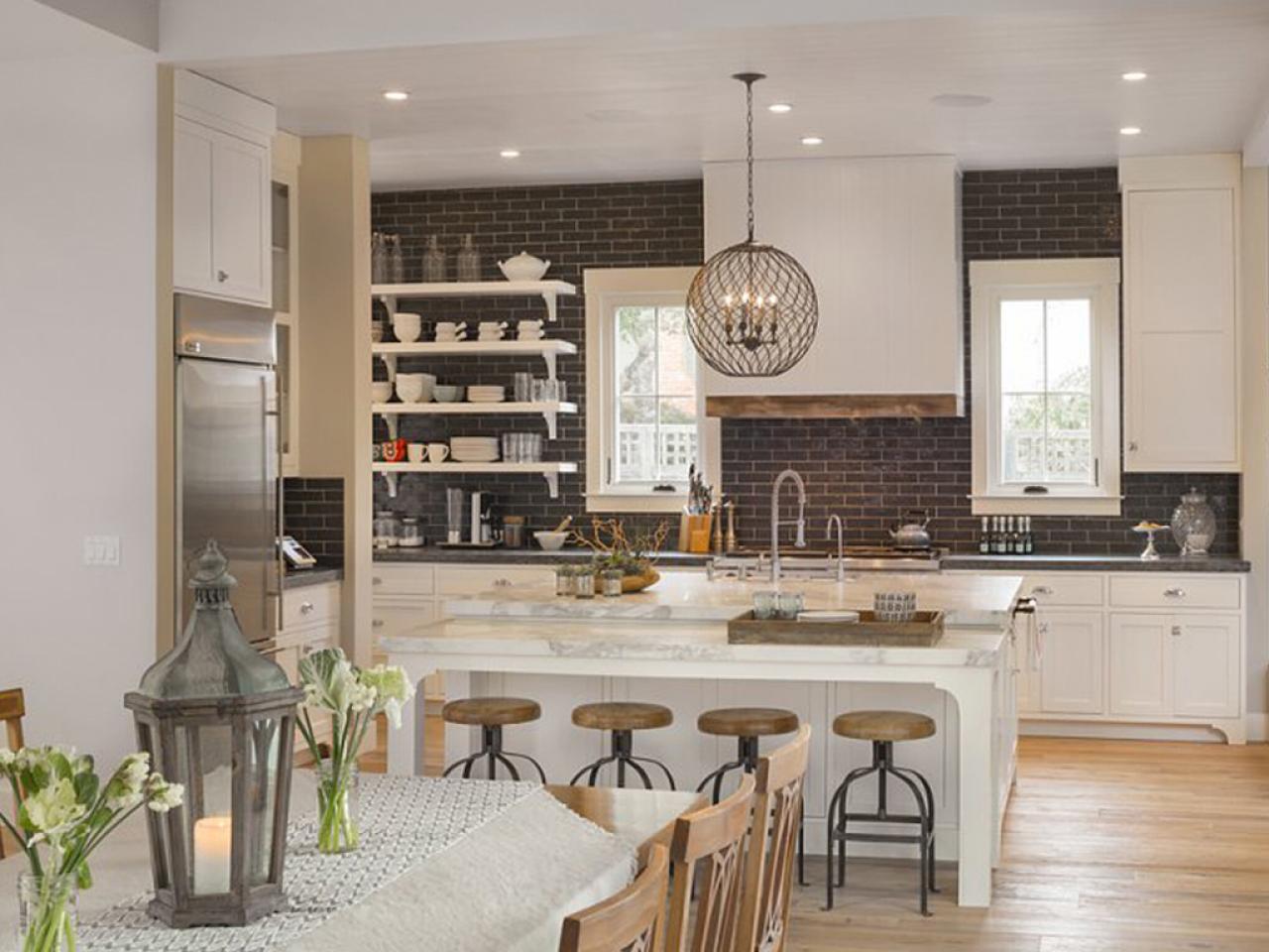 20 Beautiful Modern Farmhouse Kitchen Designs - Housely