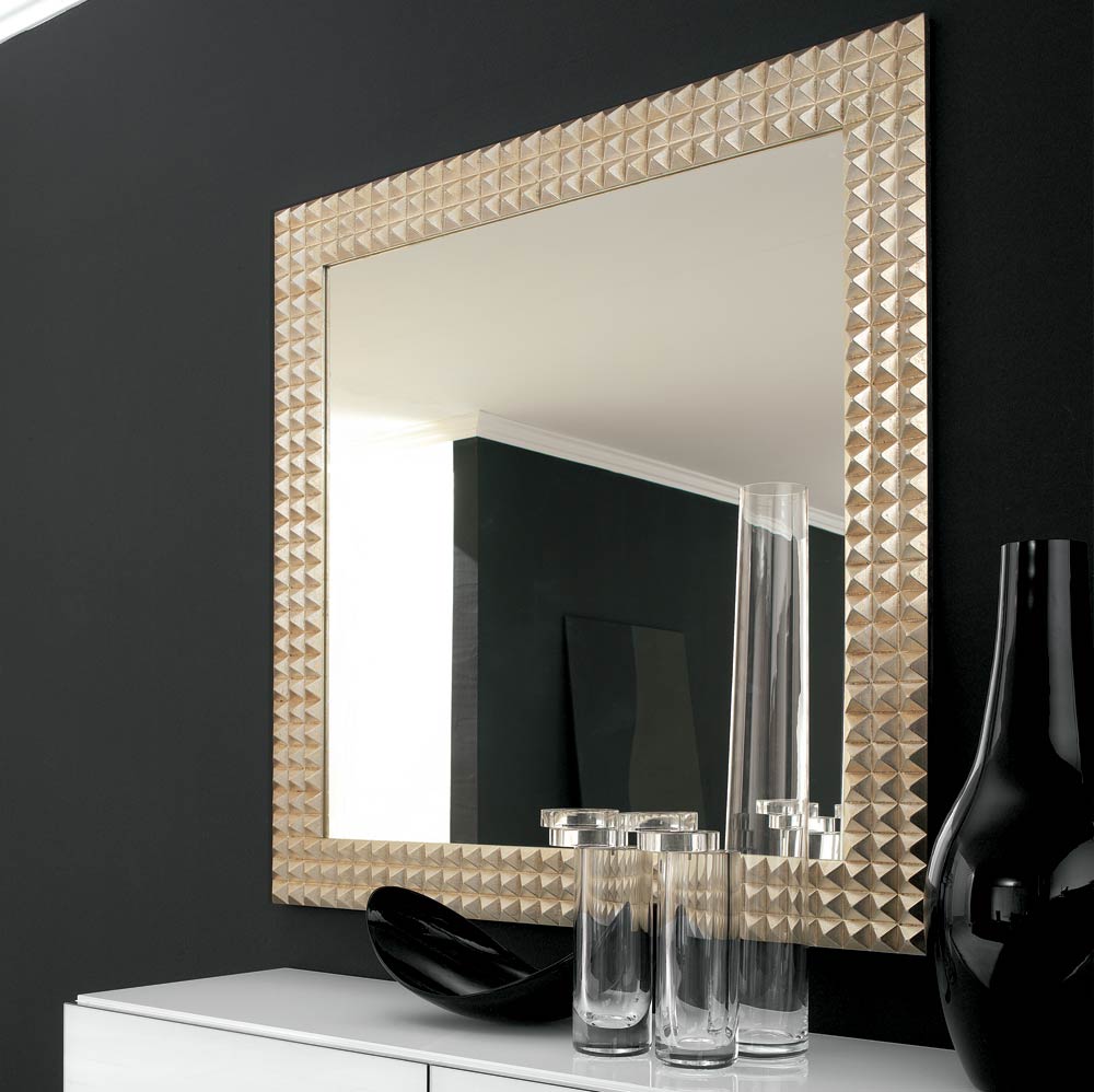 10 Beautiful Decorative Mirror Frames For Your Home - Housely