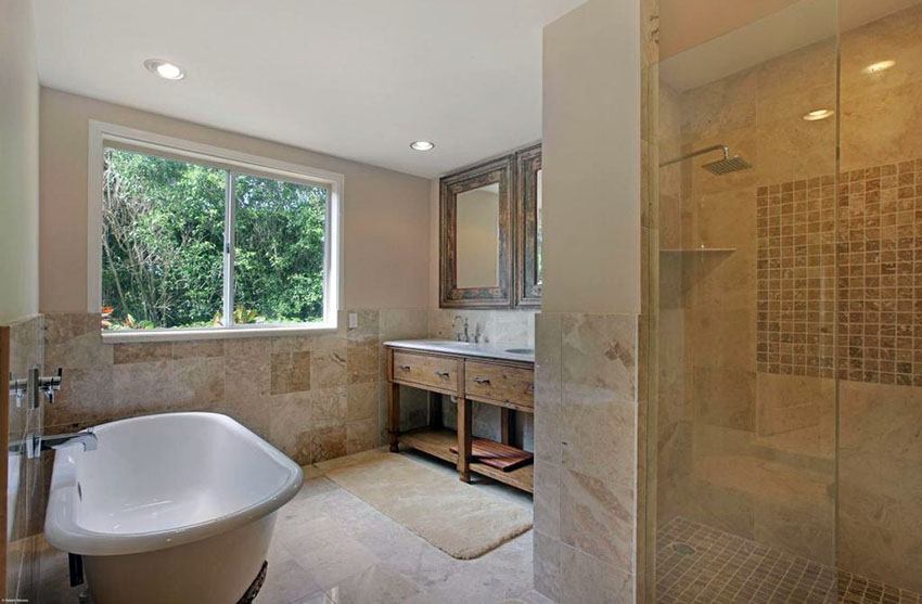 20 Beautiful Bathrooms With Travertine Tile - Housely