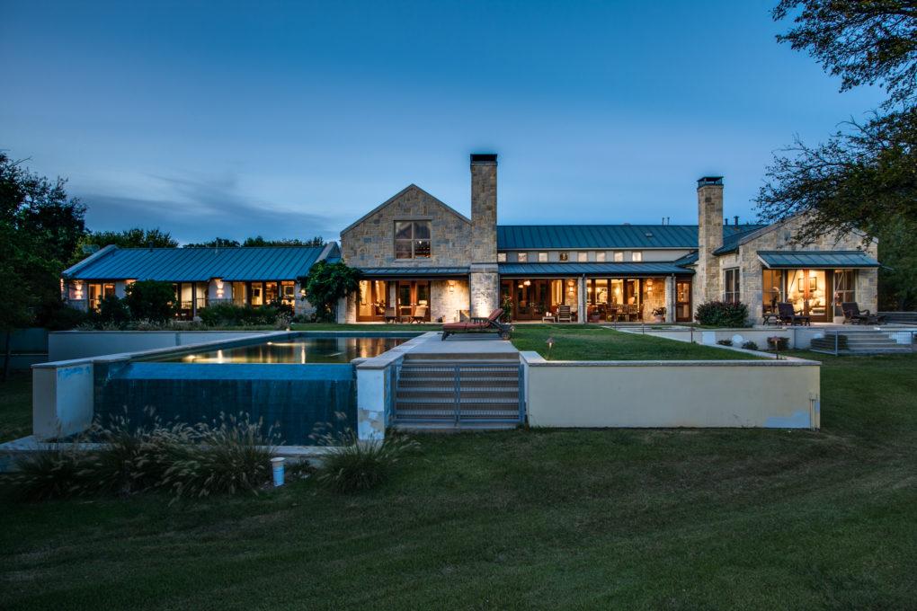 20 Awesome Infinity Pool Designs With Waterfalls - Housely