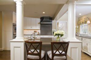15 Beautiful Kitchen Island Designs With Columns - Housely