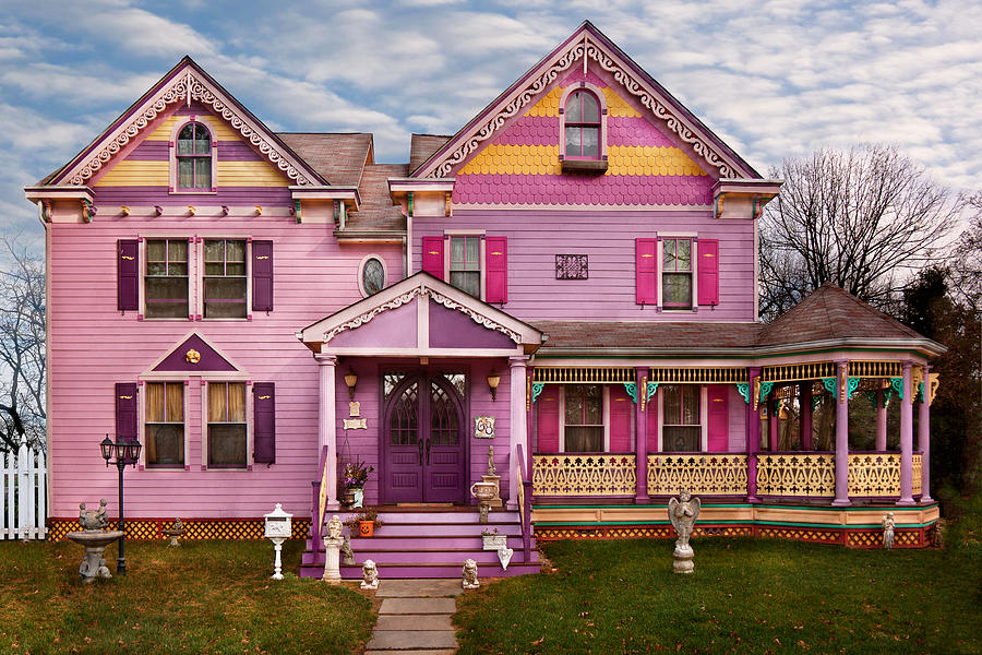 10 Of The Most Unique Exterior House Colors - Housely
