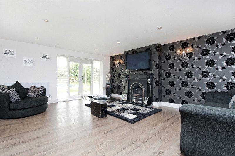 10 Incredibly Impressive Metallic Wallpaper Ideas - Housely