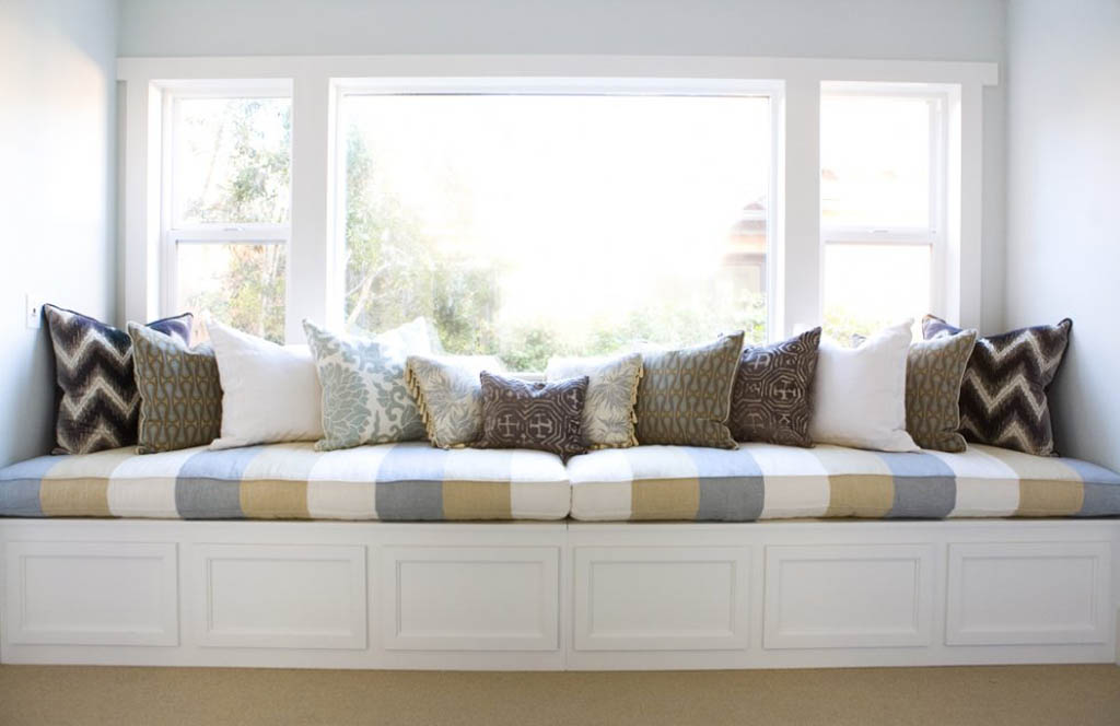 10 Comfortable Window Seat Bench Ideas - Housely