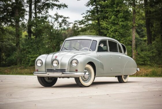 15 Fantastic Classic Cars with Rear Engines - Housely