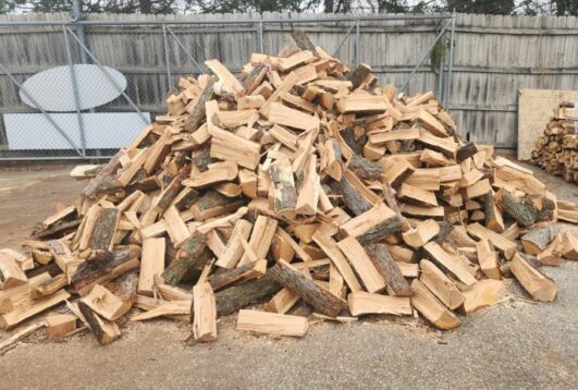15 Best & Worst Firewoods For Your Chimney - Housely